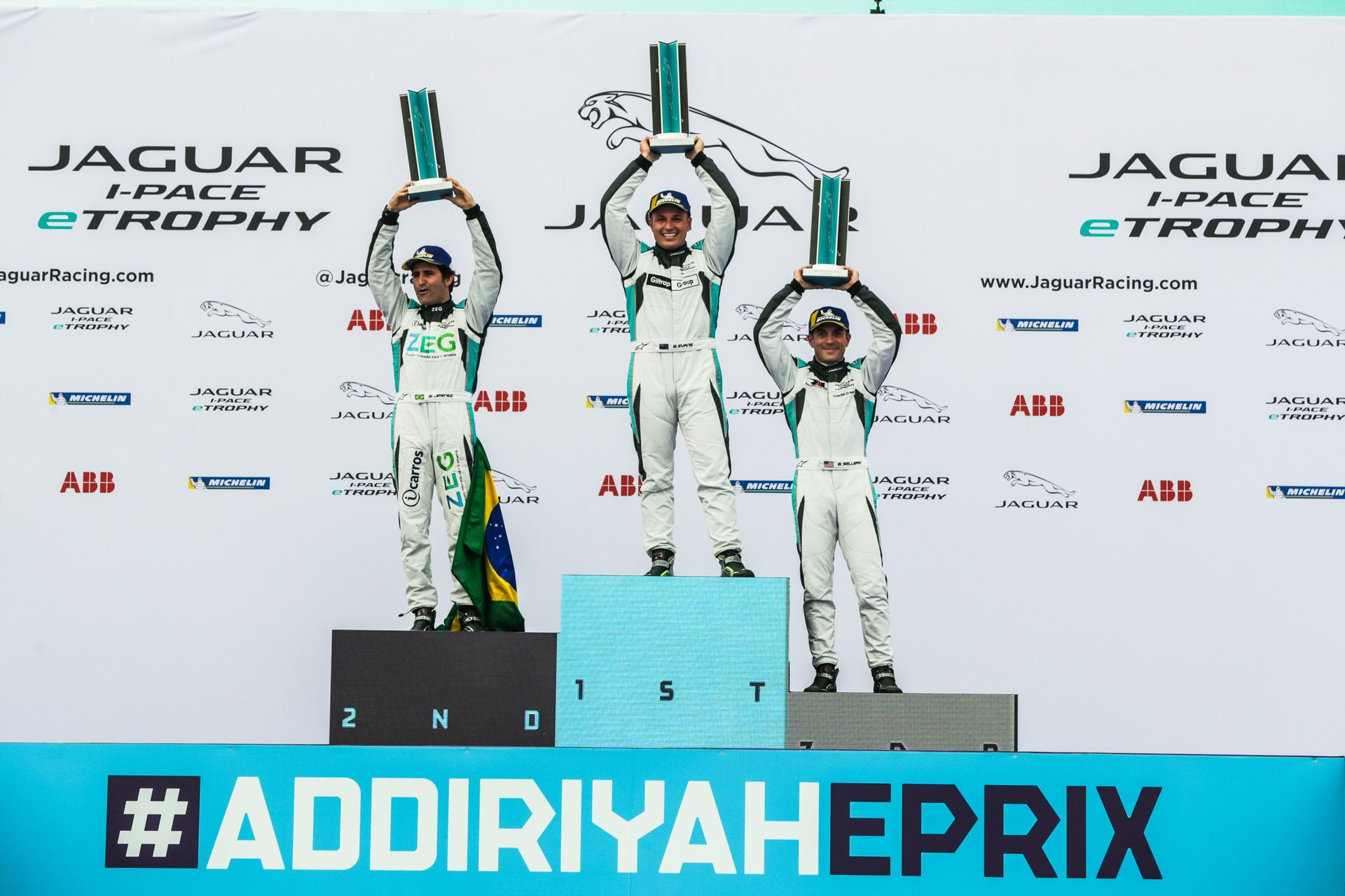 Autofile - News / Historic victory for Simon Evans